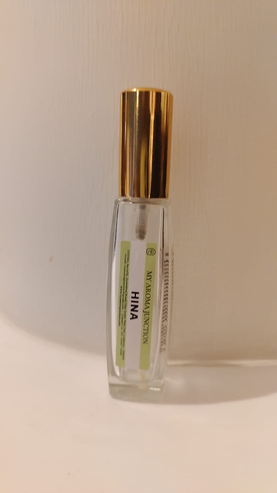 Hina Perfume – A Regal & Traditional Saffron-Sandalwood Scent | MY ARO ...
